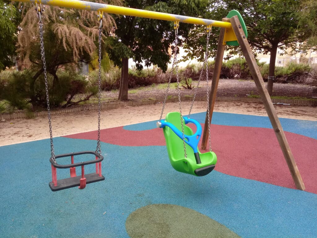ROTOPLAY: BROWNIE INCLUSIVE SWING SEAT