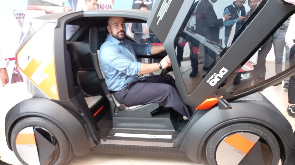 ABC ROTOMOLDEO FABRICA EZ1 RENAULT BENTO